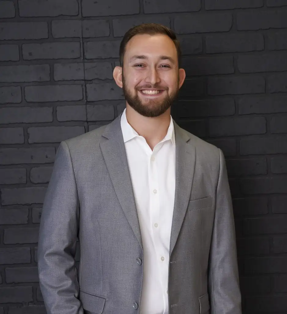 Gavin Barrera Realtor® S.0188904 - Frank Barrera REALTOR